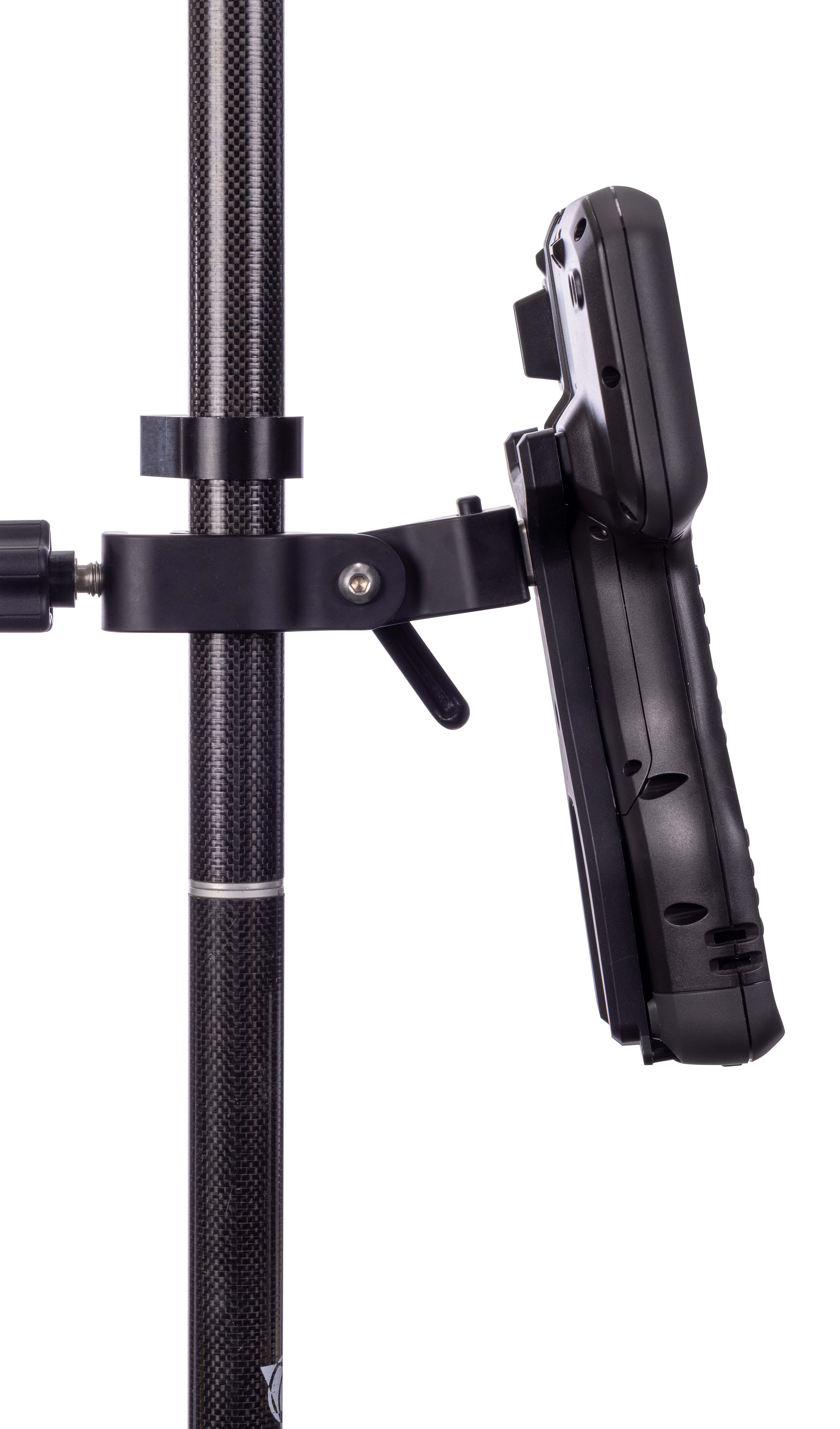 Attaching the pole bracket (optional)